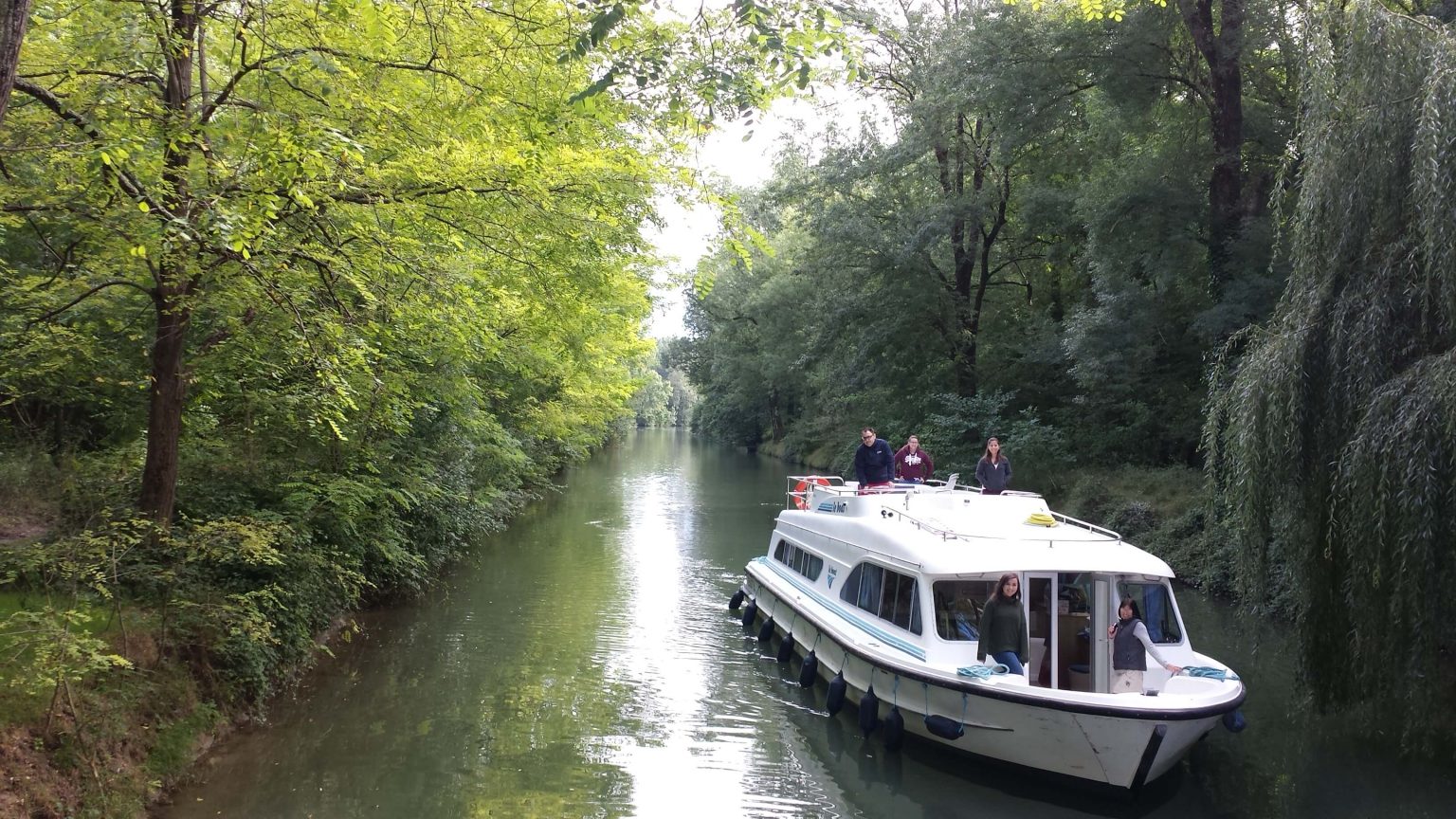 Turismo fluvial por en río Charente en Francia | Danfluvial